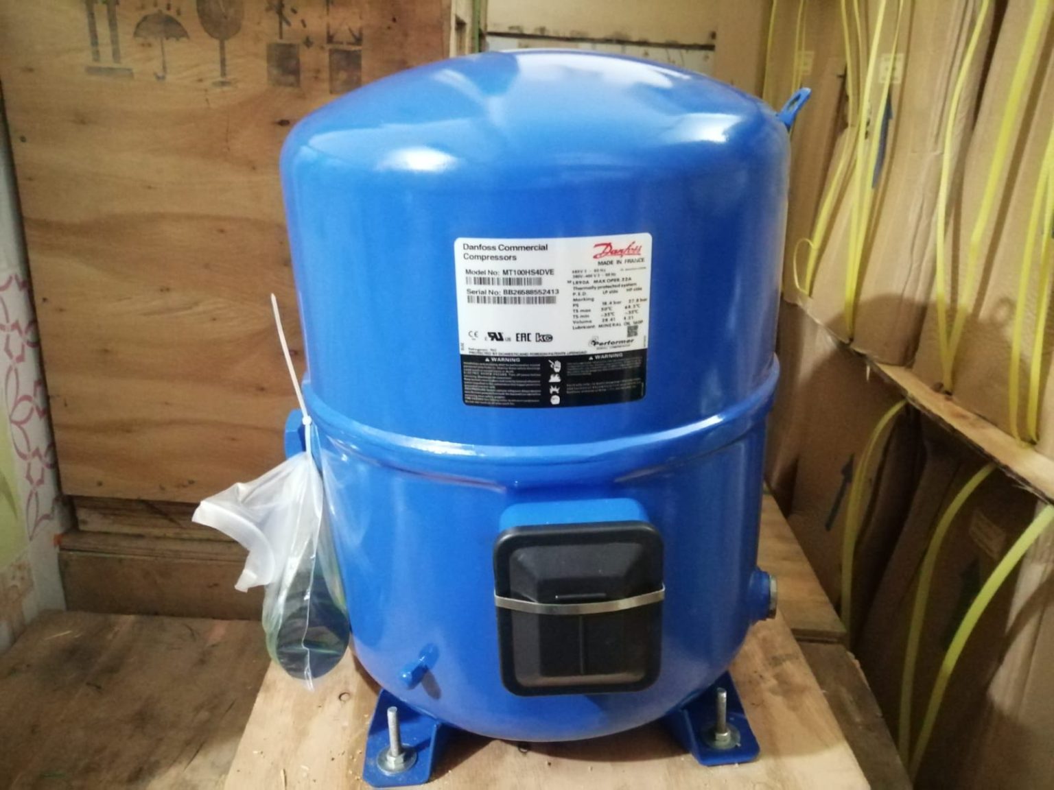 Danfoss Reciprocating Compressor Capacity 6 Ton Model MT100HS4DVE ...